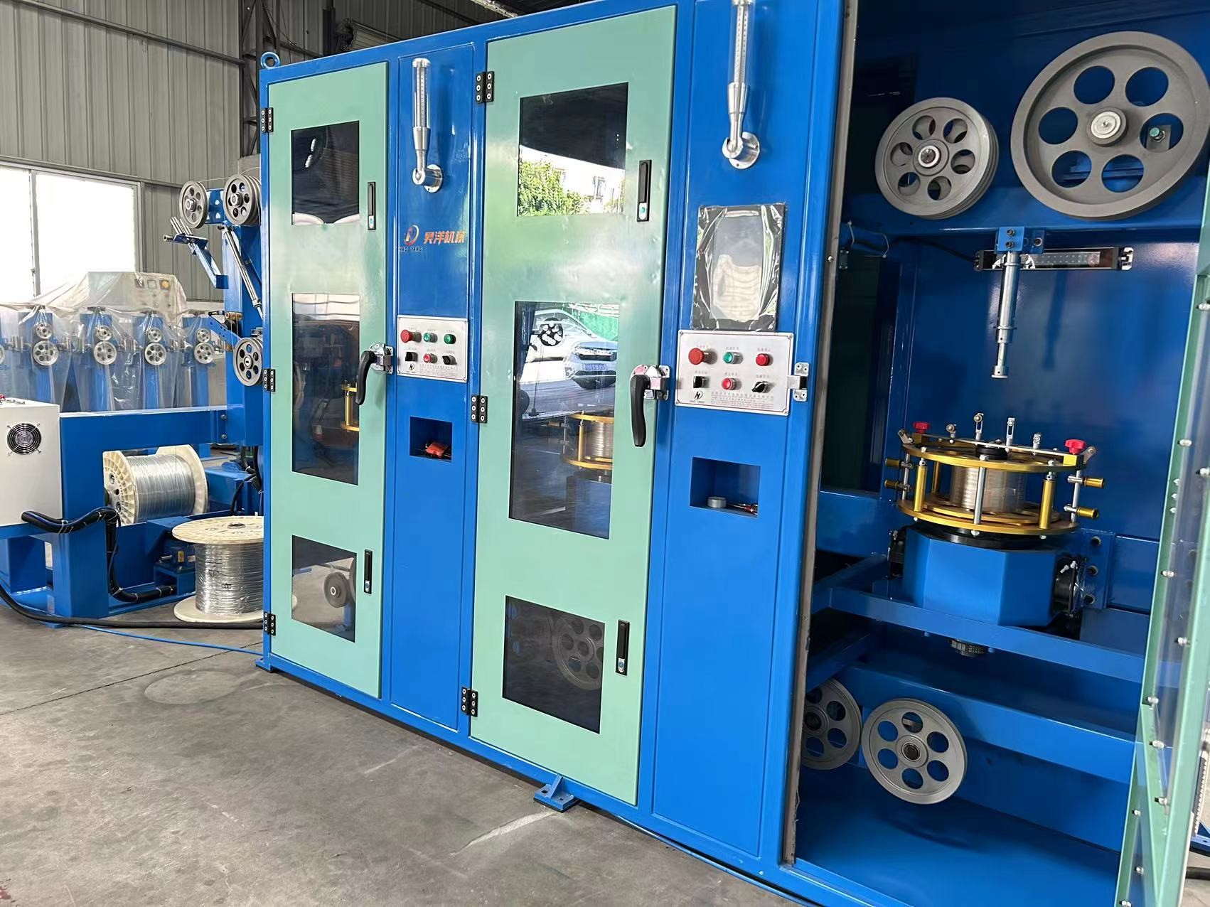 Vertikal Mesin Tapping Tembaga Otomatis 2500RPM-3000RPM Mesin ...